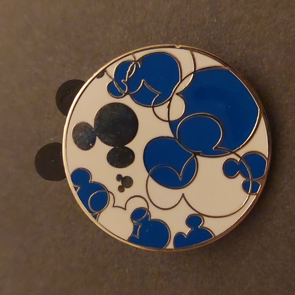 Disney's Mickey Mouse Pin - Gem